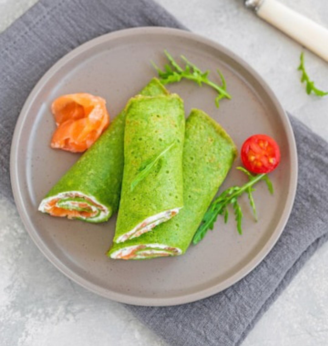 Spinach French Crepes Stuffed With Smoked Salmon Little Bee Farmers